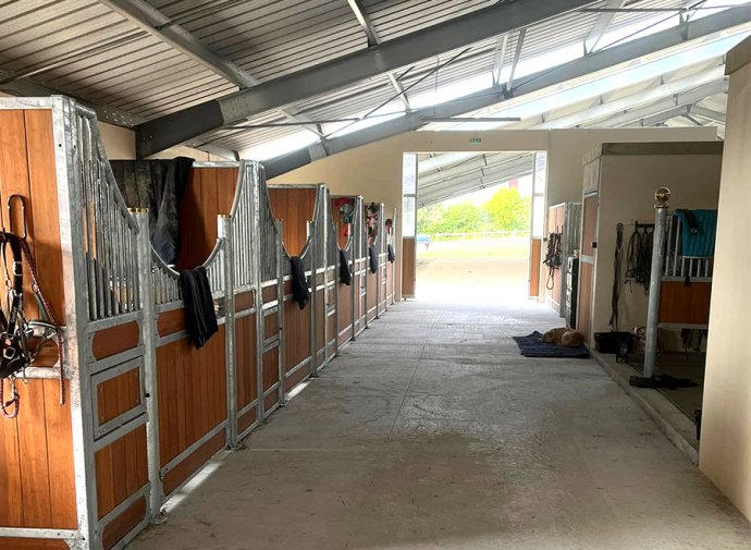 modular horse stalls