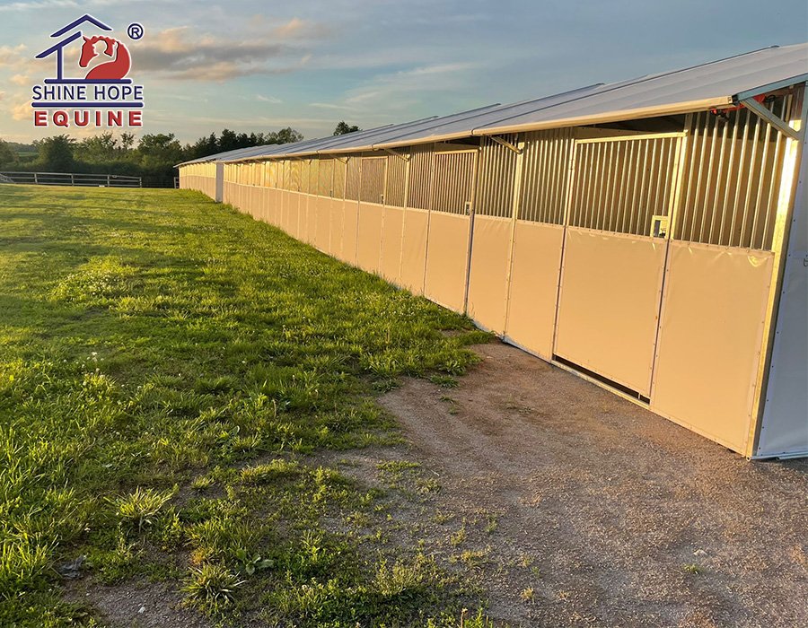Portable Horse Barns SHE123