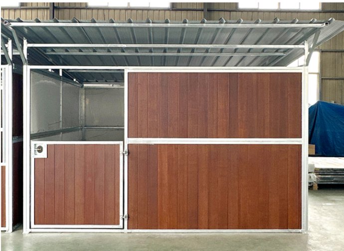 Outdoor stable kit