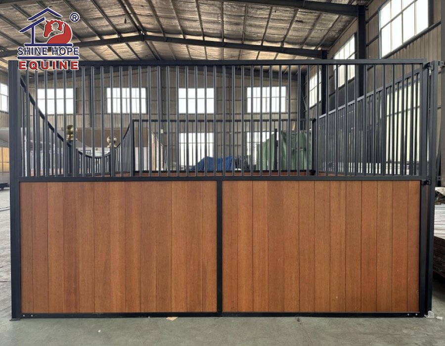 Removable horse stall partitions